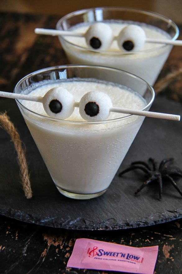 Make This Ghost Martini Halloween Cocktail | Tonya Staab