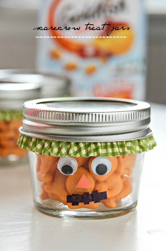These Scarecrow Jars are a Fun Fall Treat for Kids | Tonya Staab