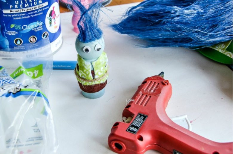 How to Make a Trolls Inspired Fairy Garden | Tonya Staab