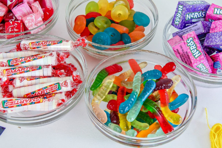 Graduation Cap Candy-Filled Party Treats | Tonya Staab