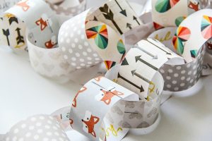 DIY Thankful Craft Paper Chain For Thanksgiving | Tonya Staab