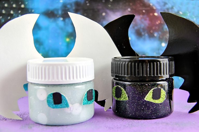 DIY Pull-String How To Train Your Dragon Pinata | Tonya Staab