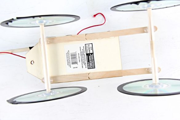 How to Build a Mousetrap Car for Distance | Tonya Staab