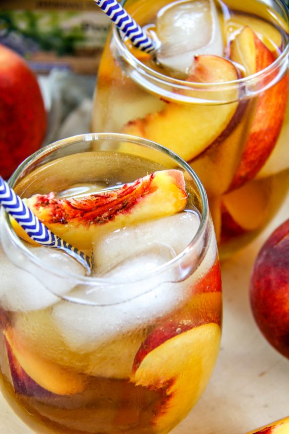 Make This Peach Bourbon Iced Tea Recipe | Tonya Staab